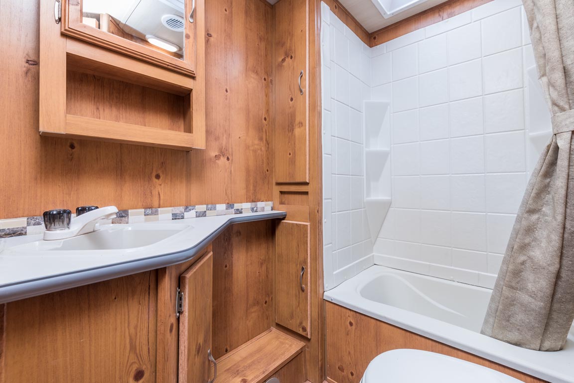 Take a tour of this Gulf Stream Coach Bath by looking up at the ceiling