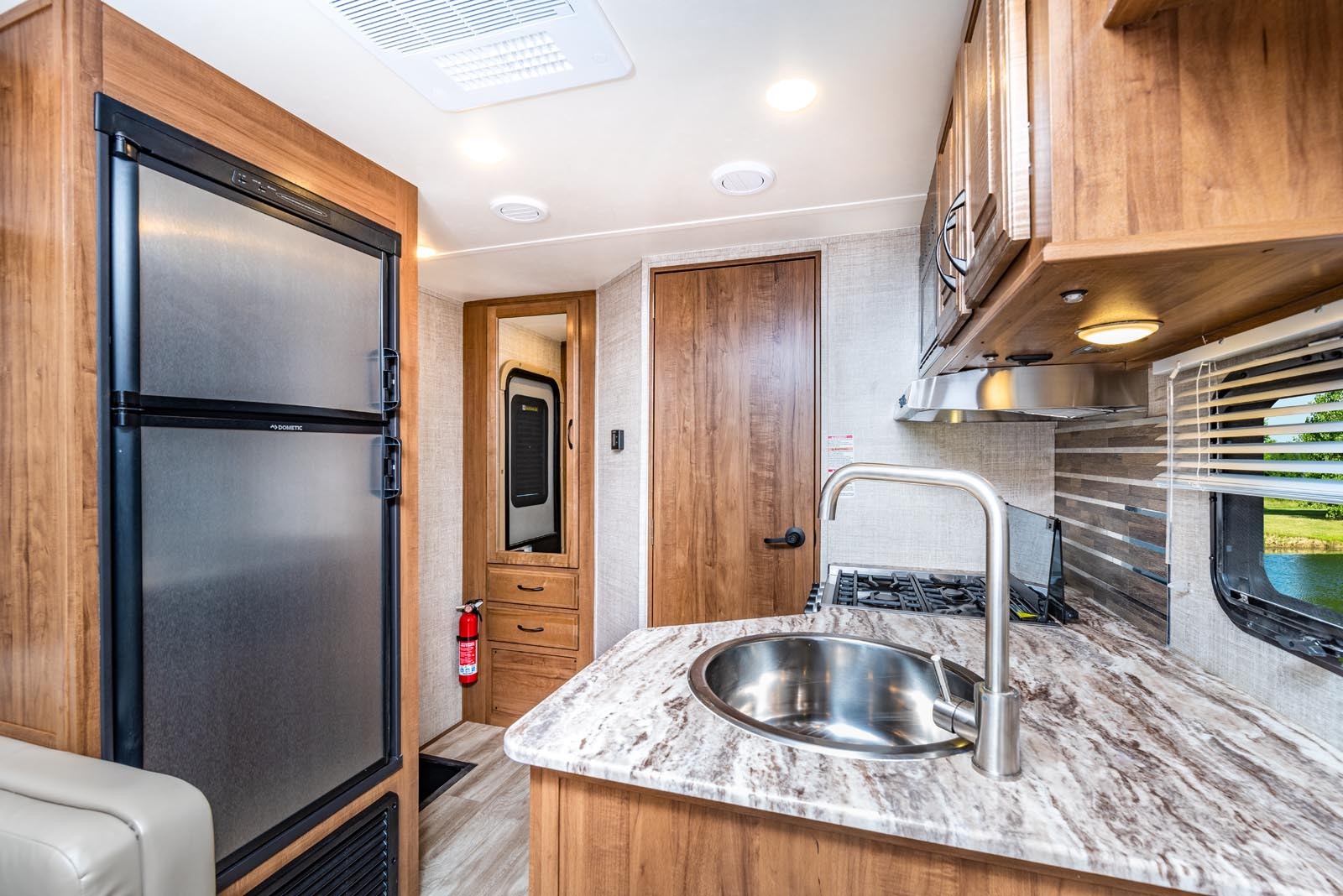 5210 | BT Cruiser | Motor Homes | Gulf Stream Coach Inc.