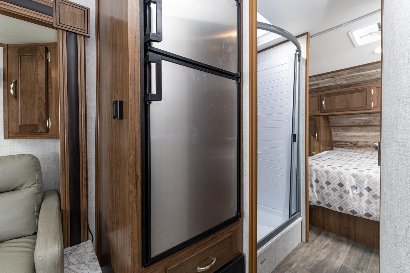 23RSS | Vista Cruiser | Light Weight Trailers | Gulf Stream Coach Inc.