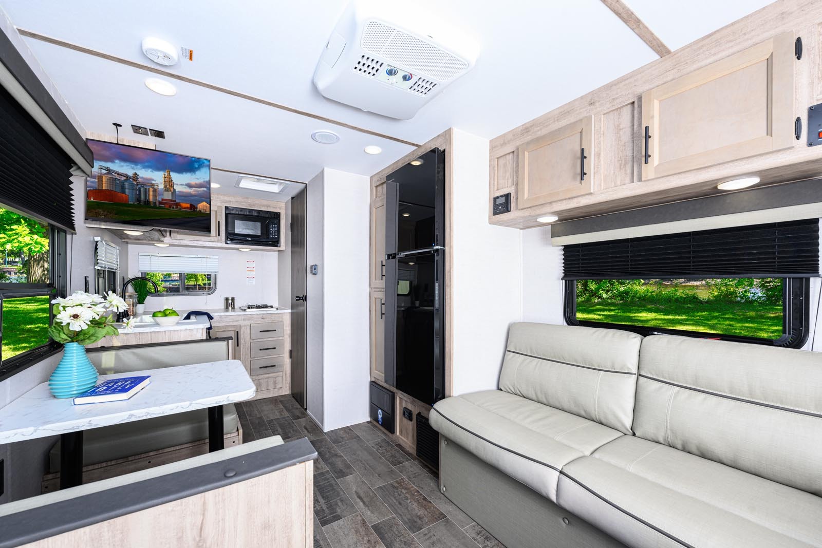 199RK | Ameri-Lite | Light Weight Trailers | Gulf Stream Coach Inc.